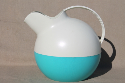 Retro vintage plastic ball pitcher, aqua blue & white thermo-serv therm ...